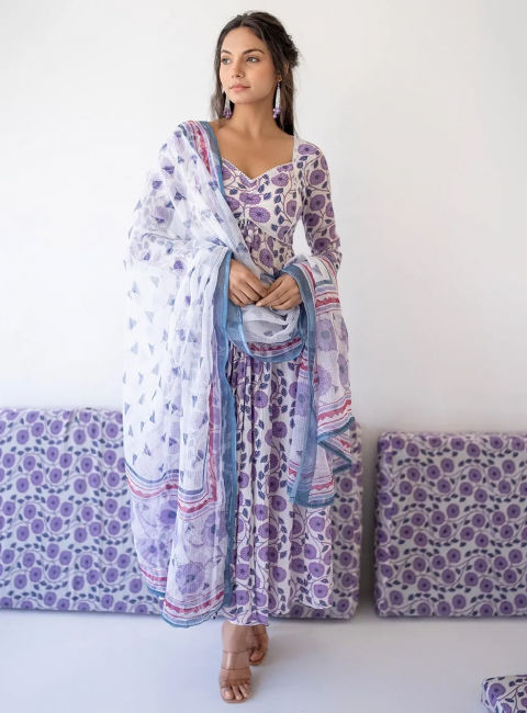 The Loom Women Kurta with Pants Top Choice for Valentine’s Day 2026