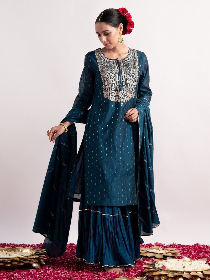 Diwali Wardrobe Goals - 5 Outfits Ideas That Scream Festive Chic
