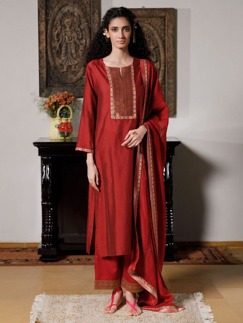 Here’s The Quintessential Guide to The Loom Suit Set Launches