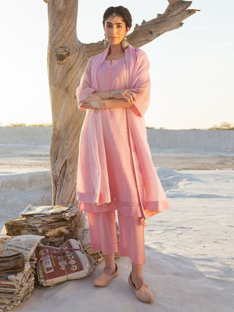 Check Out the 4 Ultimate Summer Tailored Suit Sets of The Loom!