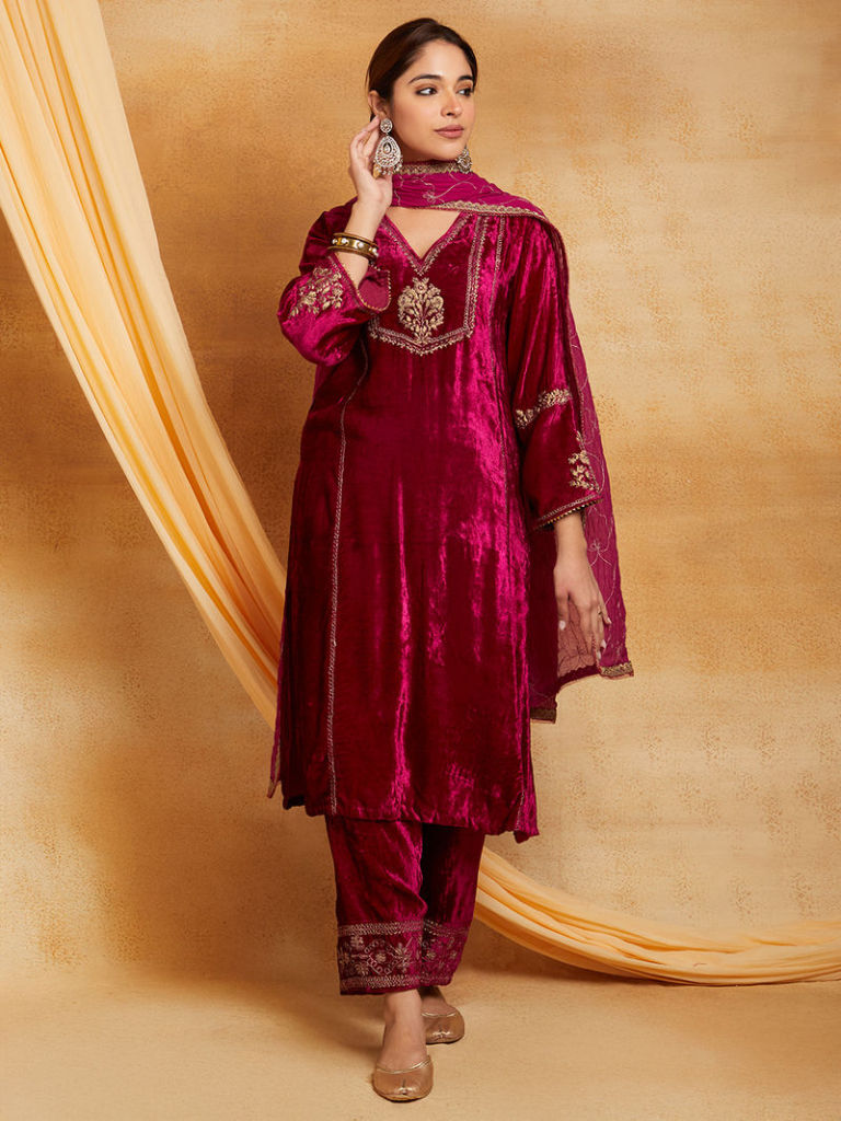 Softcore Glam: Meet the Velvet Suit Set for Chilyl Days and Glam Nights