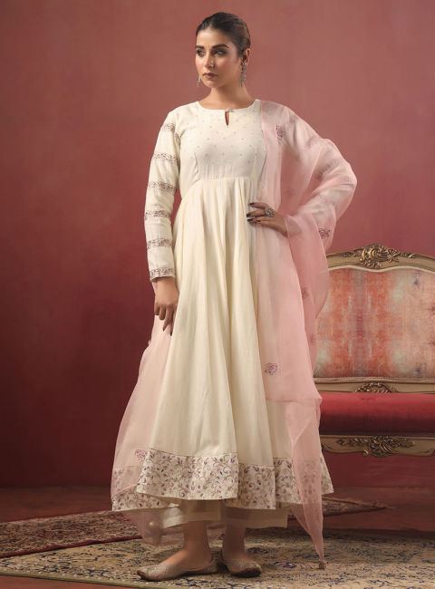 Exploring the Latest Trends in Wedding Saree Sets – The Loom Collection ...