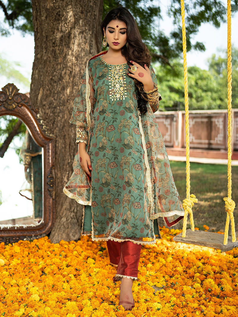 Where Can I Buy Premium-Quality Ethnic Suit Sets Online for Women ...