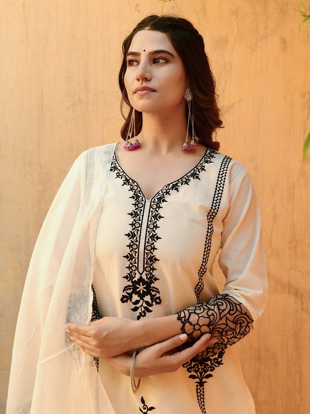 Designer Women's Suits- Buy Suit Sets Online & Block Print Suit Set ...