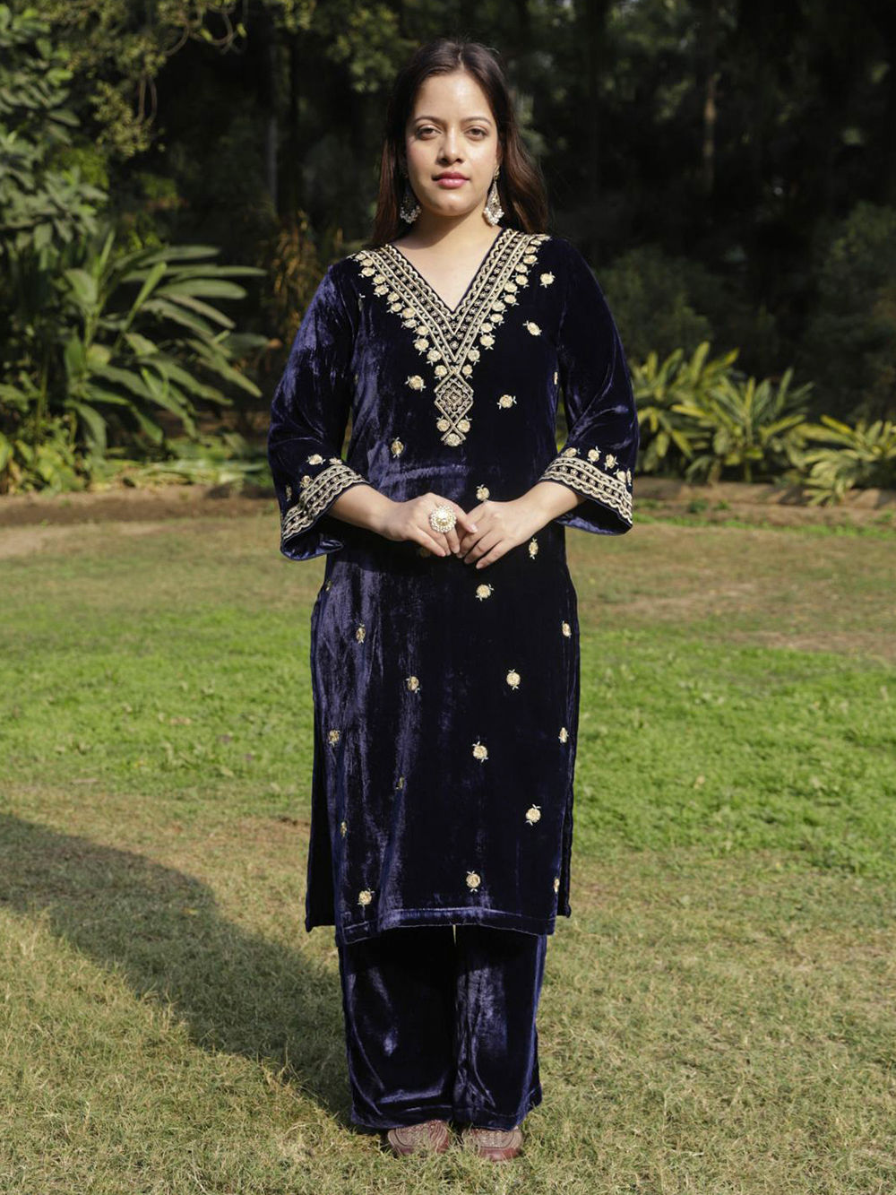 Navy Blue Embroidered Velvet Kurta with Pants - Set of 2