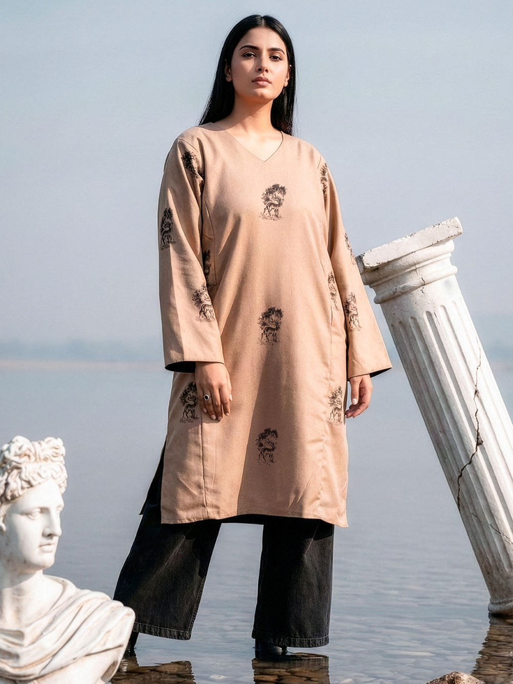 Black Hand Painted Woolen Phiran