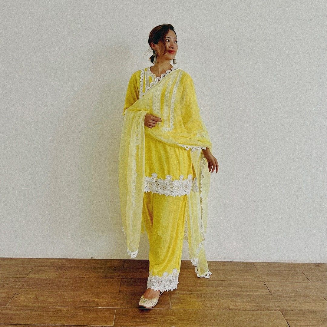 Buy women kurtas, suits sets, fashion accessories online at The Loom